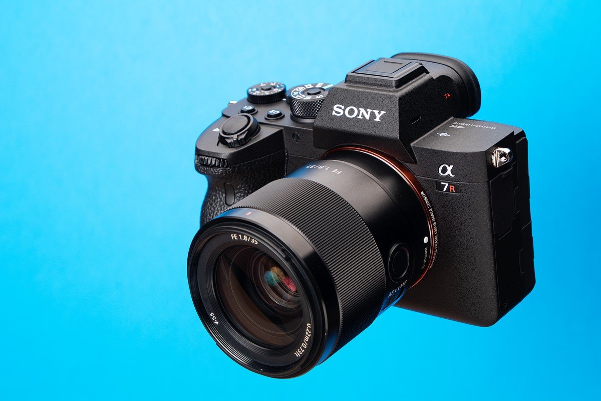Sony A7R IV Review: A High-Performance Full-Frame Mirrorless Camera for ...